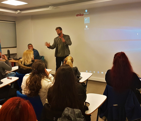 ANKO: ΕΠΙΔΟΤΟΥΜΕΝΑ ΣΕΜΙΝΑΡΙΑ ΣΤΗΝ «ΤΕΧΝΗ ΤΟΥ ΚΑΦΕ», «BARTENDER» ΚΑΙ ...