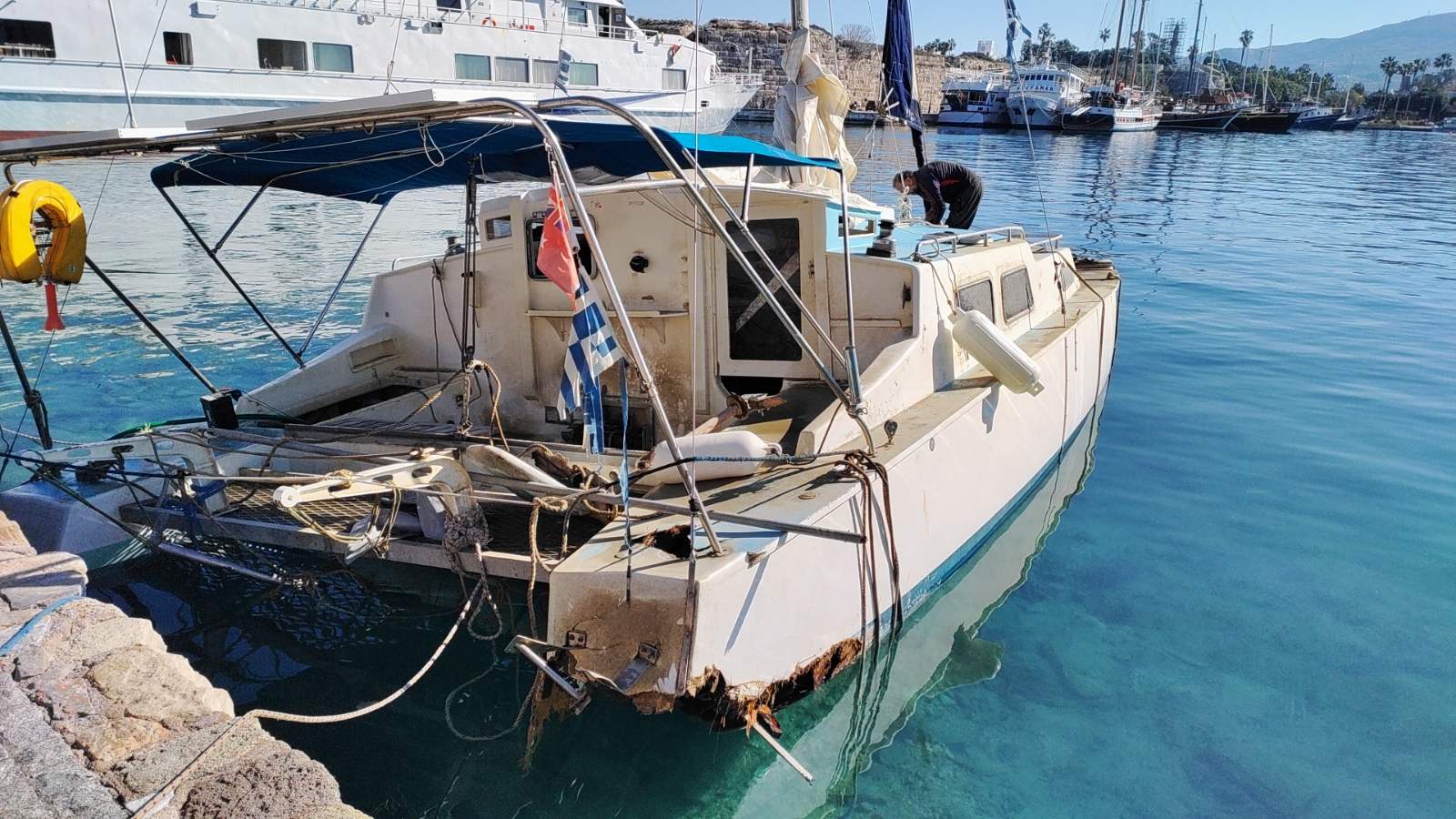 ΦΩΤΟ & ΒΙΝΤΕΟ Ανελκύστηκε τελικά μετά από τόσες μέρες το βουλιαγμένο ...