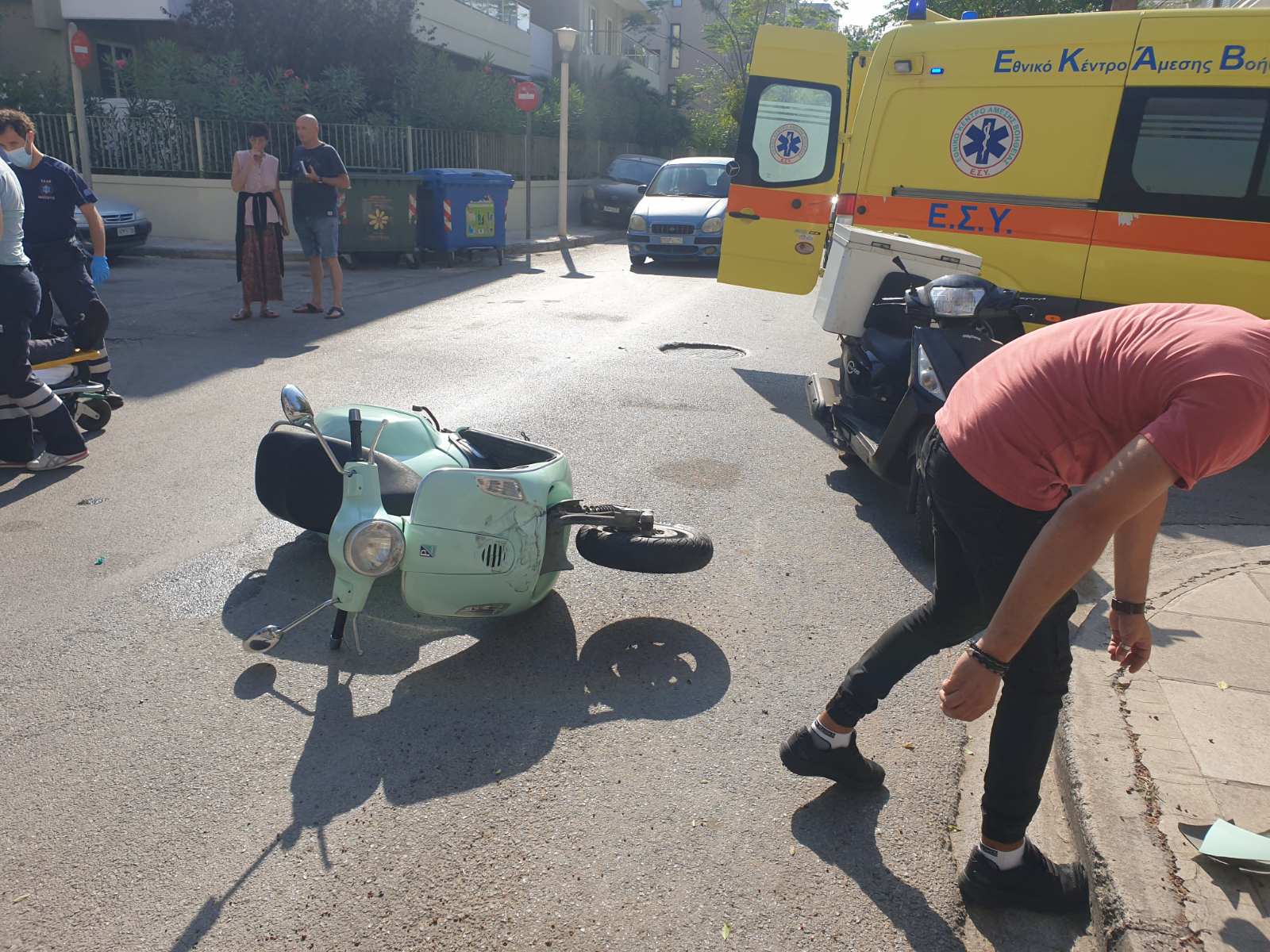 Τροχαίο ατύχημα με εγκατάλειψη στη συμβολή Ν. Χρήστου και Αμερικής στην ...