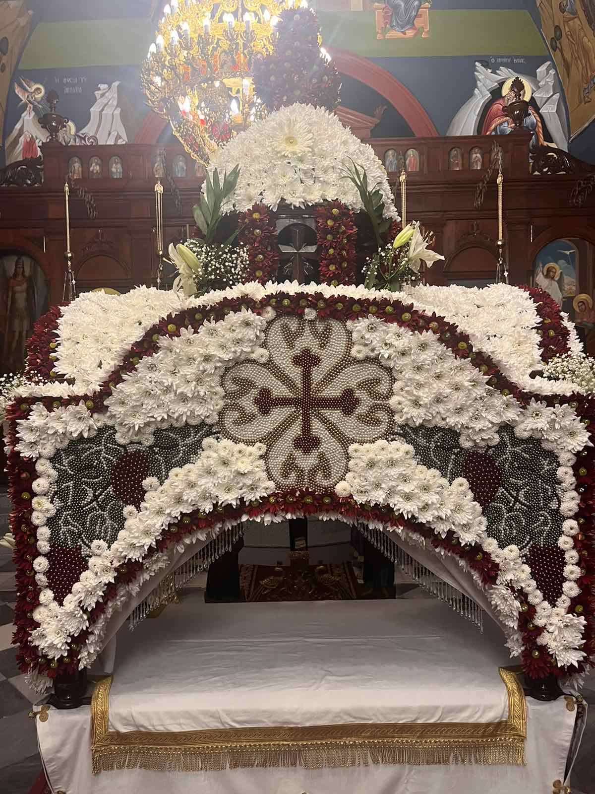 Ο θρήνος της Μεγάλης Παρασκευής: Οι Μεγάλες Ώρες, η Αποκαθήλωση του ...